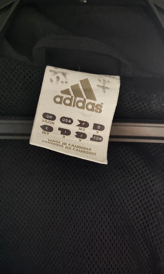 Switer adidas, Men's Fashion, Tops & Sets, Vests on Carousell