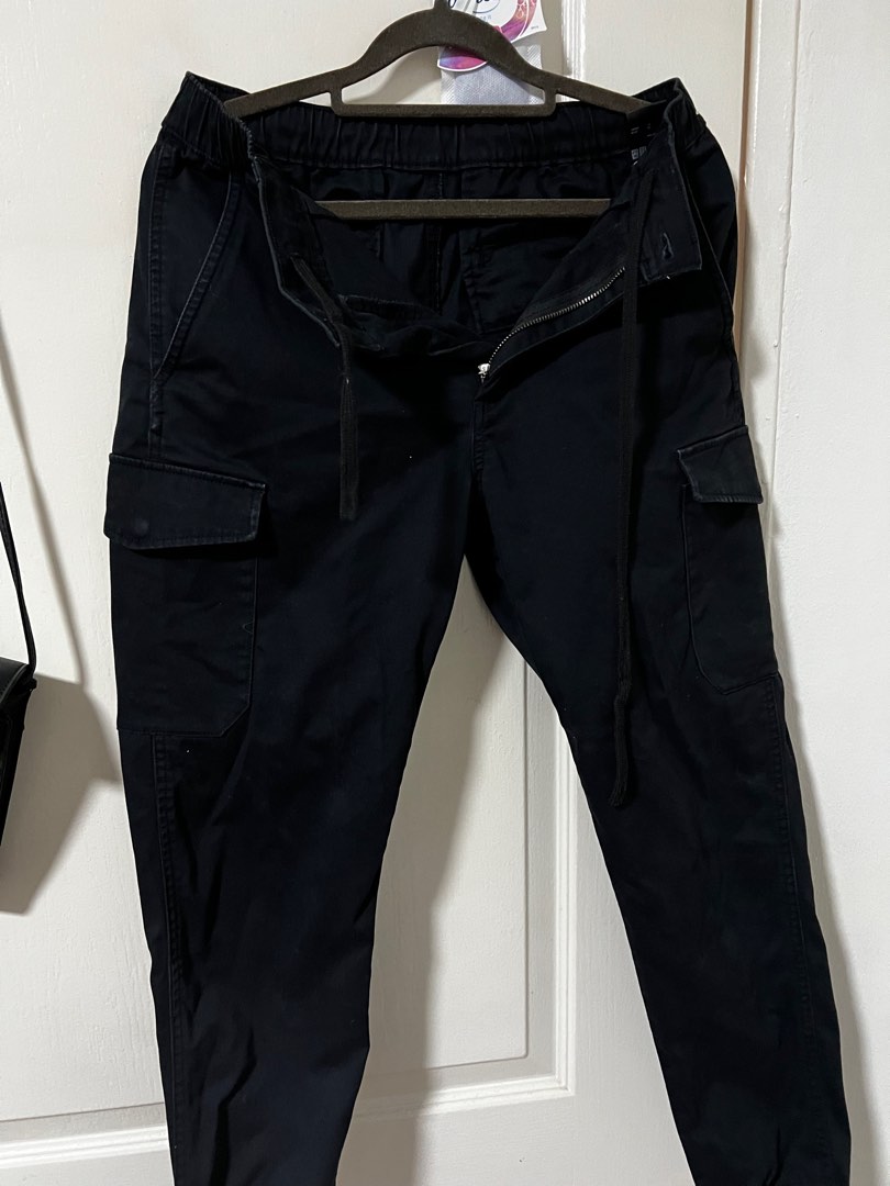 Uniqlo Cargo pants, Men's Fashion, Bottoms, Trousers on Carousell