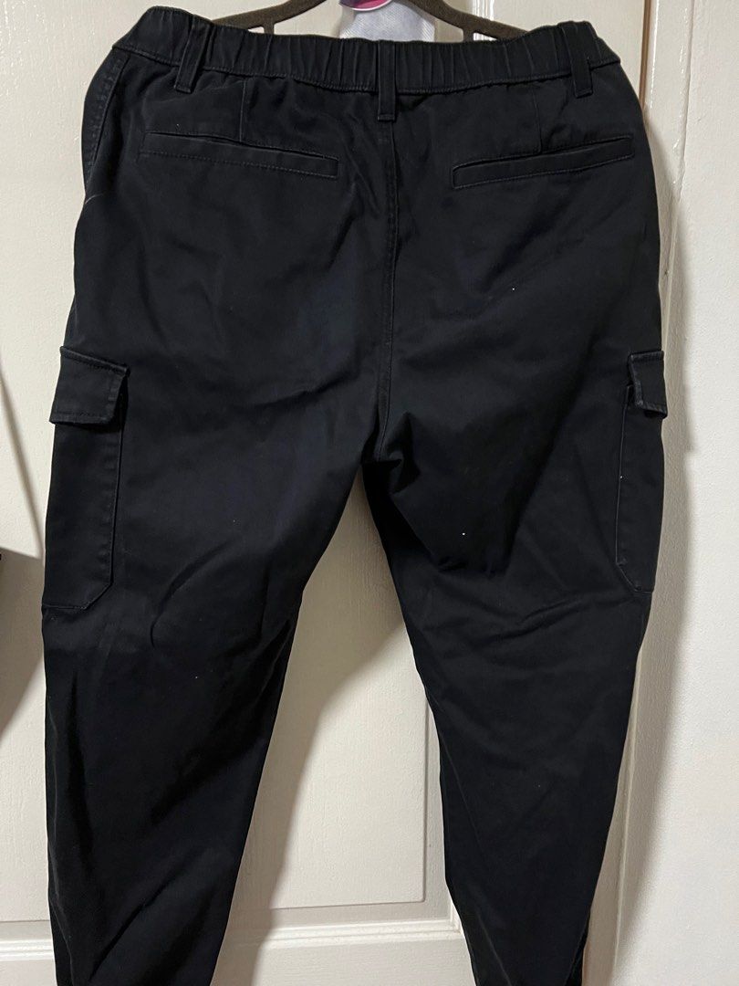 Uniqlo Cargo pants, Men's Fashion, Bottoms, Trousers on Carousell
