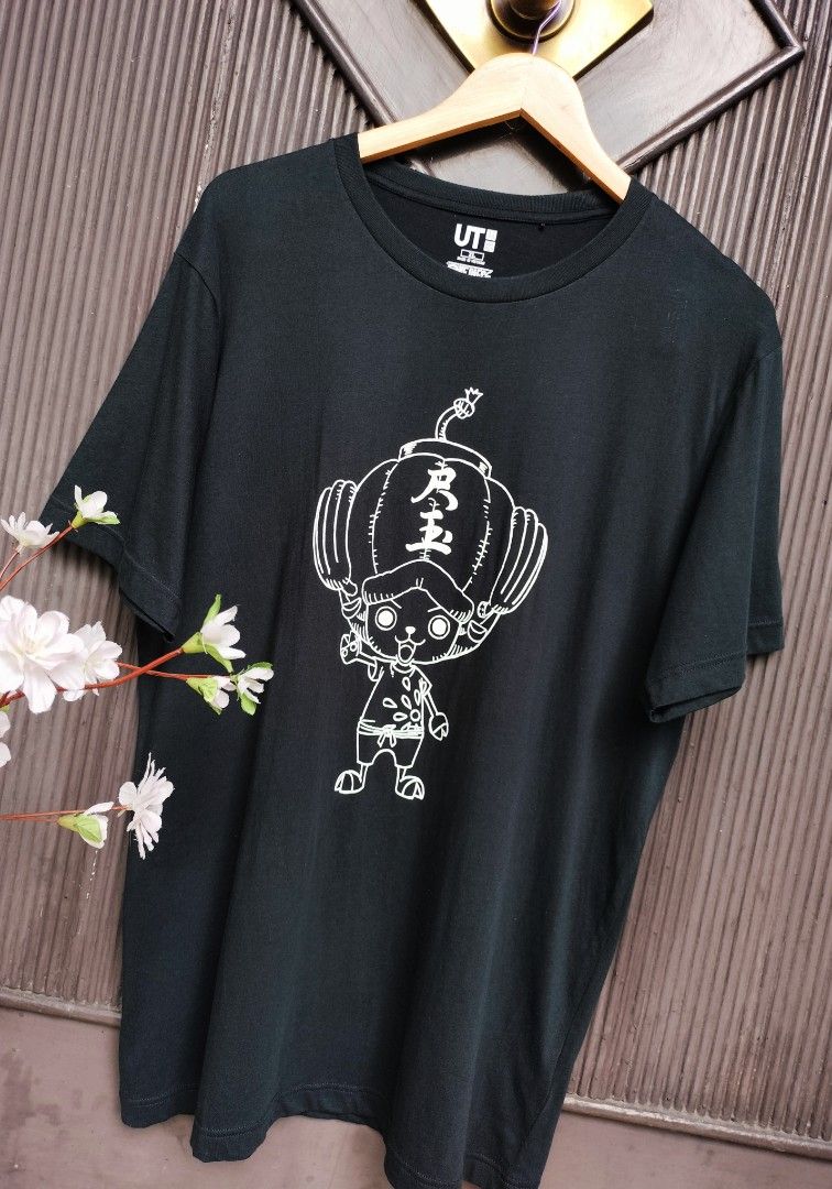 Uniqlo UT One Piece Tony Tony Chopper Black Shirt, Men's Fashion, Tops ...