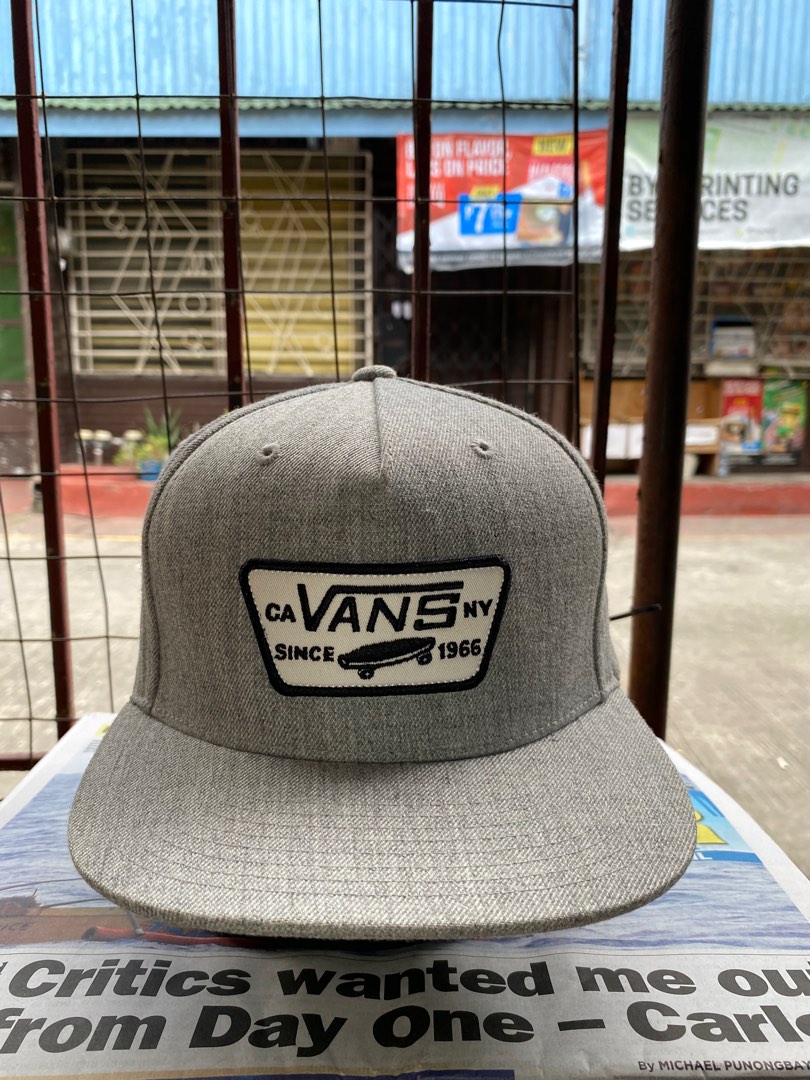 Vans, Men's Fashion, Watches & Accessories, Caps & Hats on Carousell