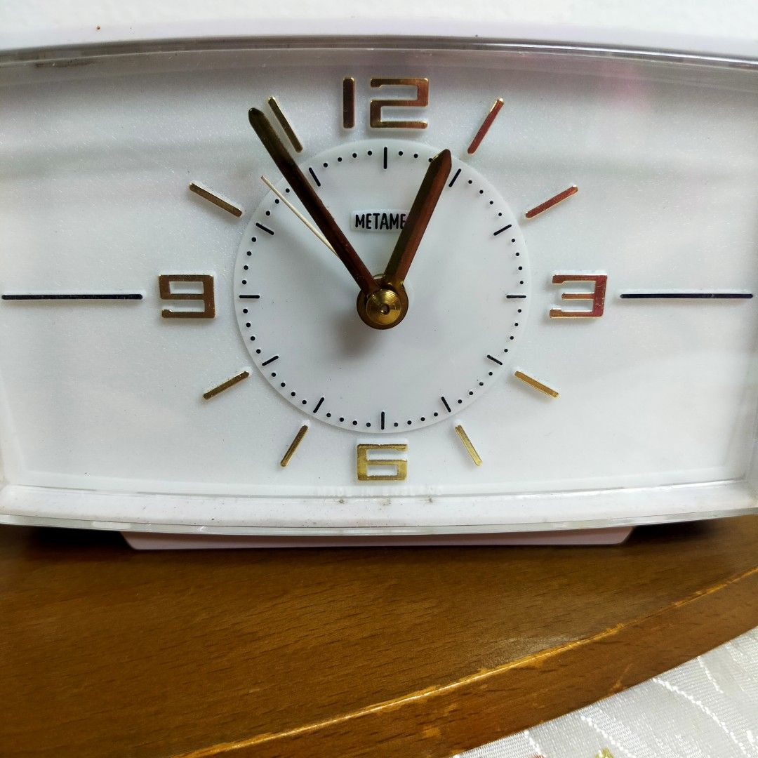 Vintage METAMEC Electric Table Clock with Night Light, Furniture & Home ...