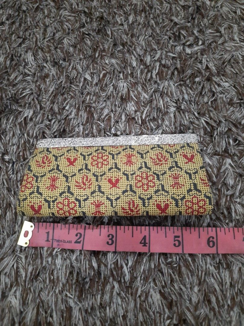 Vintage small cute kiss lock purse, Women's Fashion, Bags & Wallets ...