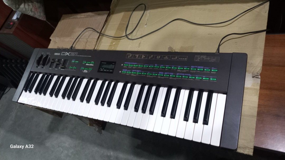 Yamaha DX-21 Keyboard Synthesizer, Hobbies & Toys, Music & Media, Musical Instruments on Carousell