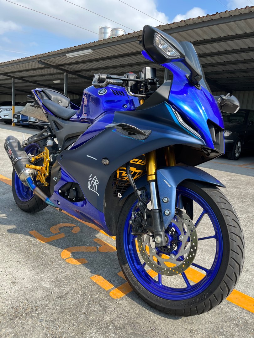 YAMAHA R15, 機車, 重機在旋轉拍賣