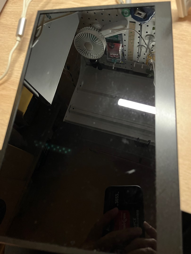 15吋外置mon +架+藍芽keyboard, 電腦＆科技, 電腦周邊及配件, 電子屏幕 - Carousell