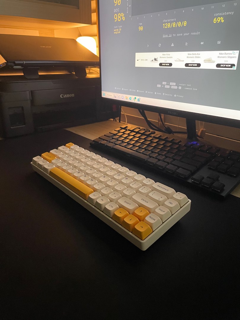 65% Custom mechanical keyboard (honey and milk keycaps), Computers ...