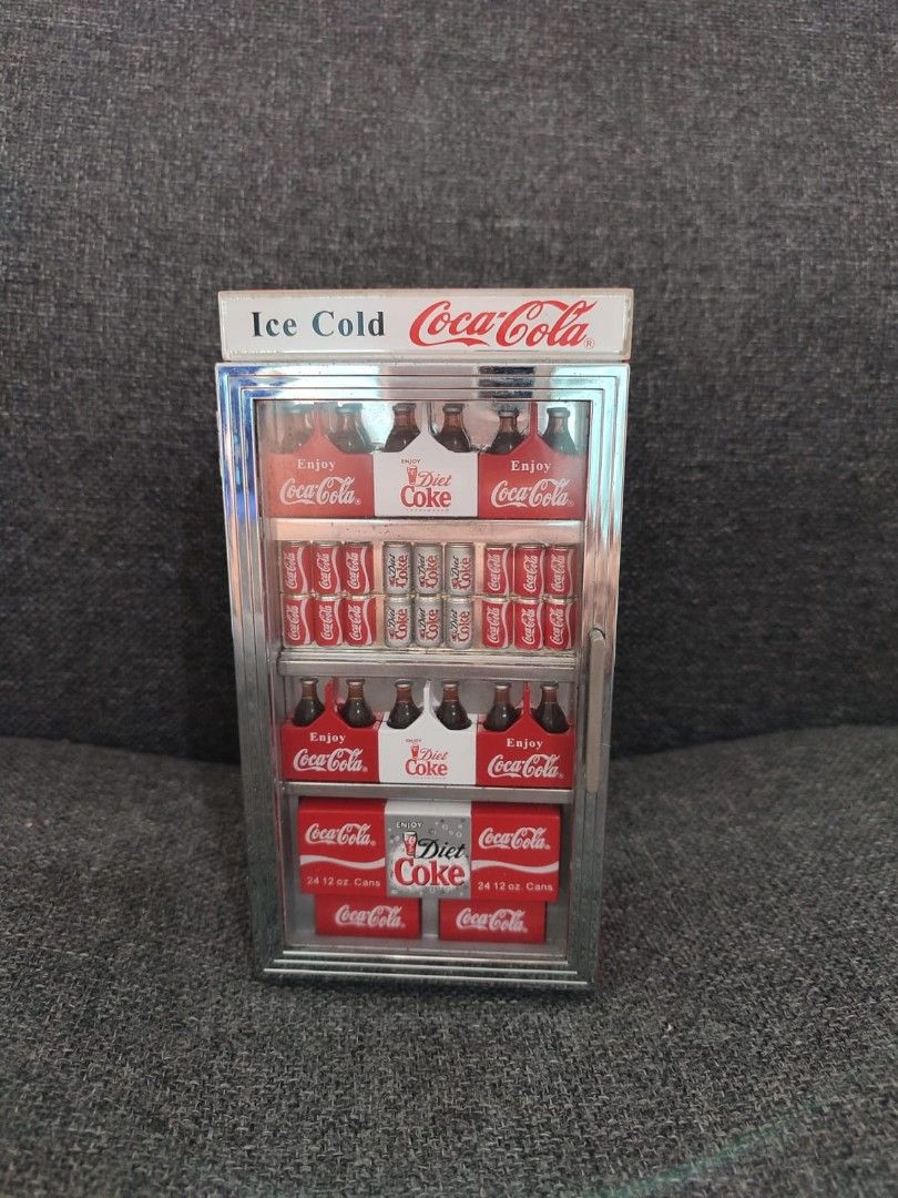 可口可樂 錢箱 Coca cola coin bank 可議, 興趣及遊戲, 收藏品及紀念品, 古董收藏 - Carousell