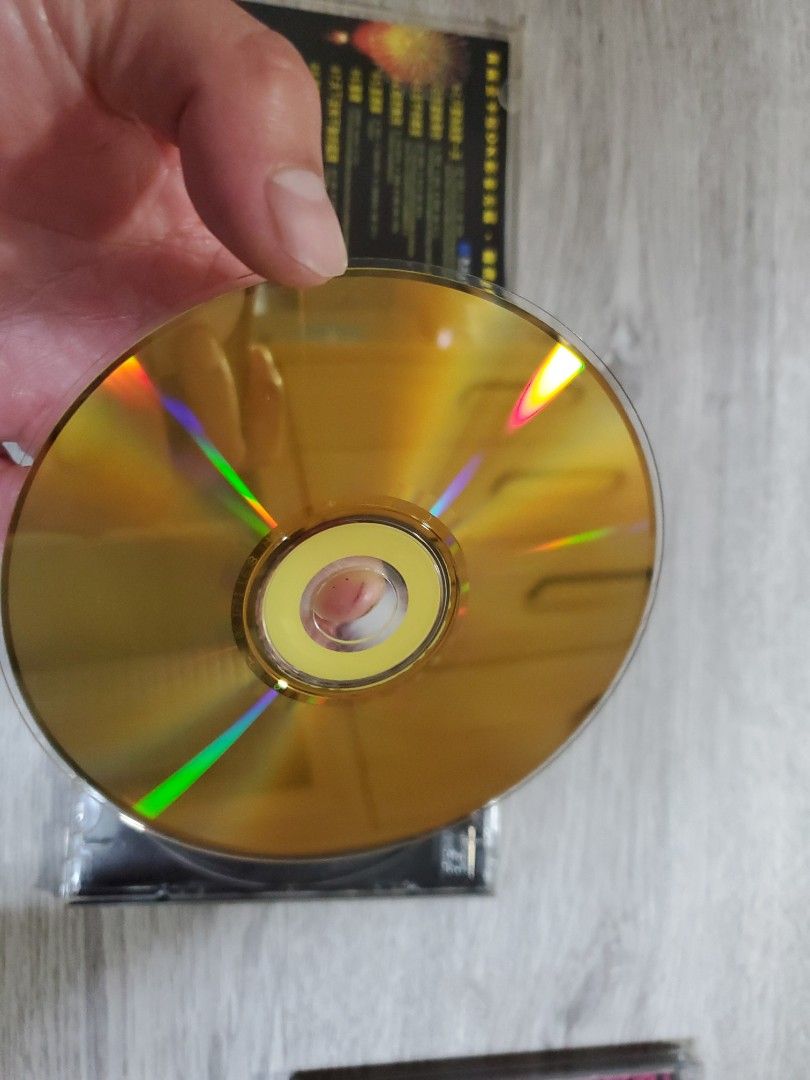 寶麗金 卡拉ok VCD 兩隻, 興趣及遊戲, 音樂、樂器 & 配件, 音樂與媒體 - CD 及 DVD - Carousell