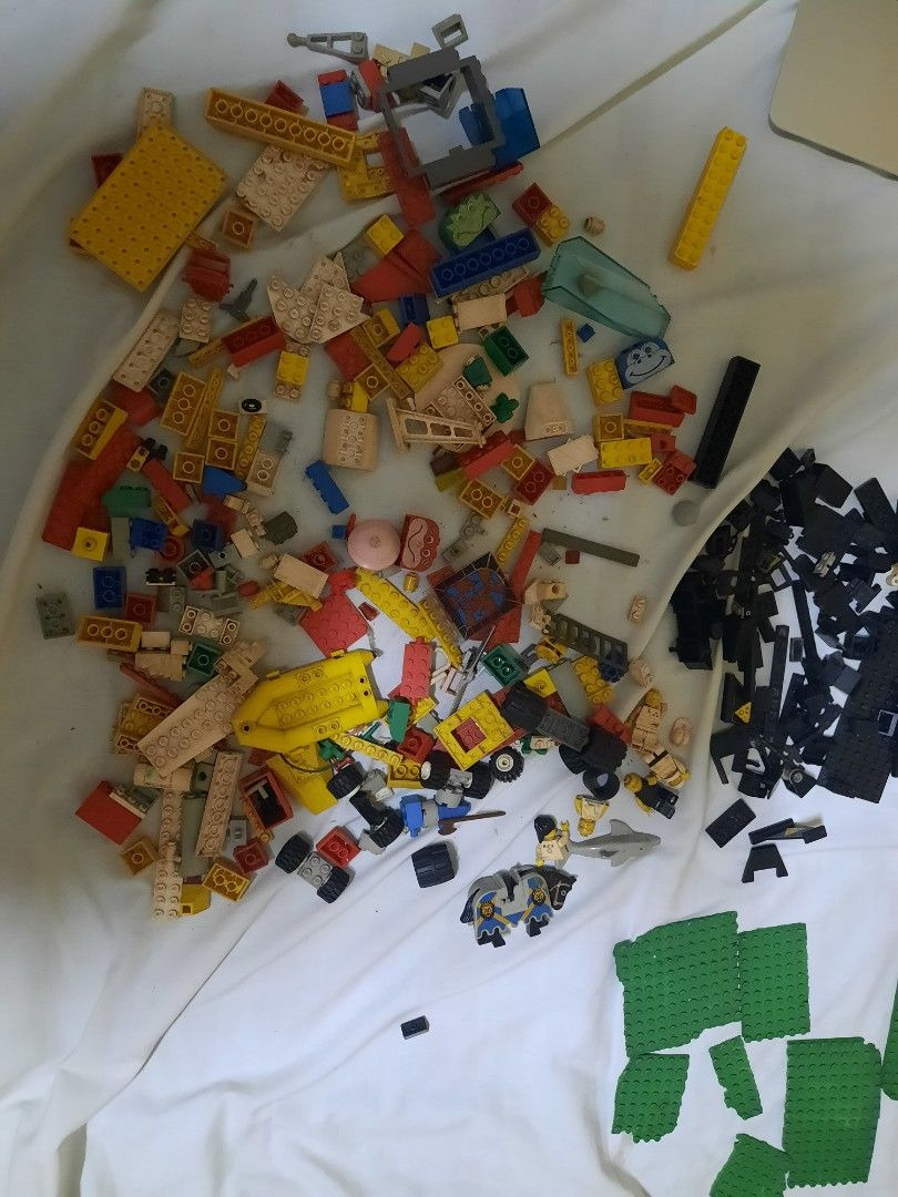 ASSORTED LEGO [ORIGINAL] OLDER KIDS/ TEENS, Hobbies & Toys, Toys ...