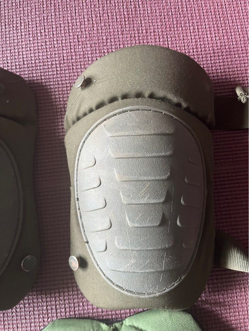 BLACK TACTICAL KNEE GUARDS, Sports Equipment, Other Sports Equipment ...