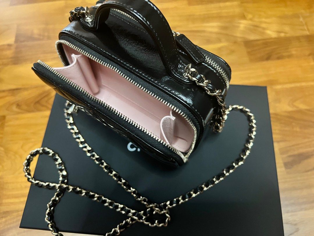 BNIB Chanel vanity with chain, Luxury, Bags & Wallets on Carousell