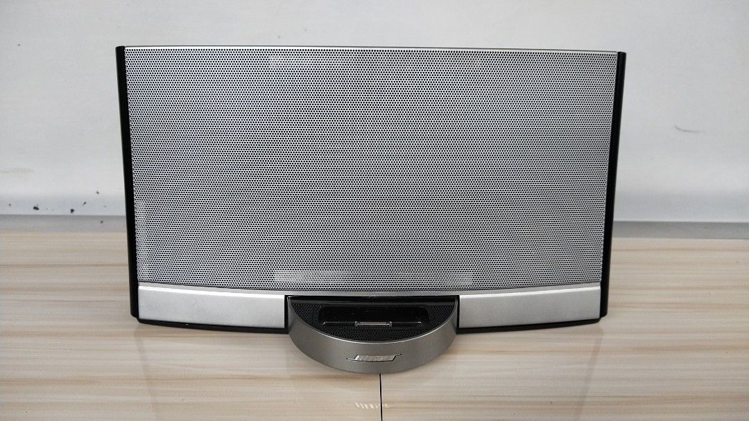 BOSE SOUNDOCK PORTABLE, Audio, Portable Music Players on Carousell