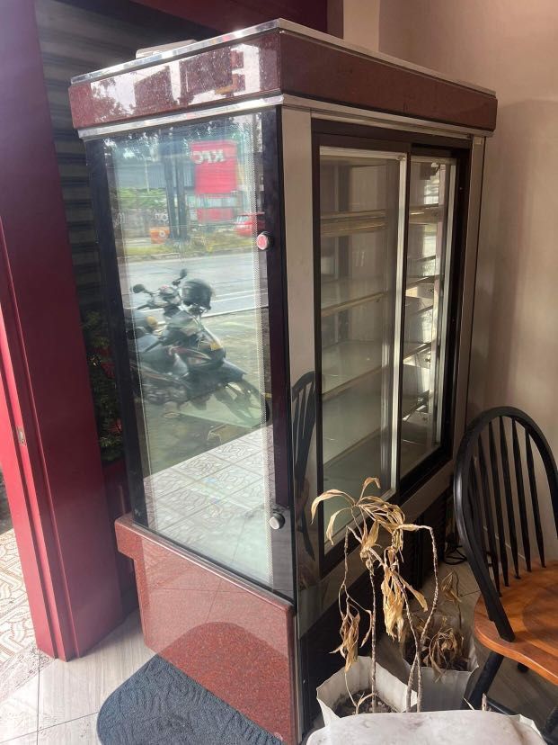 Cake Chiller, Furniture & Home Living, Kitchenware & Tableware, Food ...