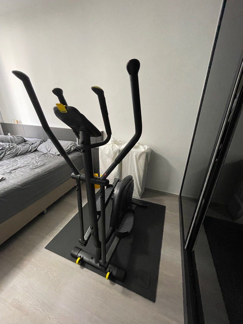 Decathlon Cross Trainer EL500 E-Connected, Sports Equipment, Exercise & Fitness, Cardio ...