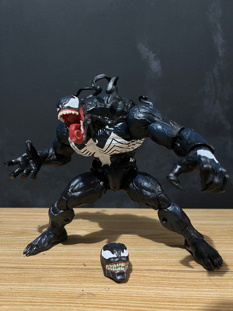 Deluxe Venom with custom Head sculpt, Hobbies & Toys, Toys & Games on ...