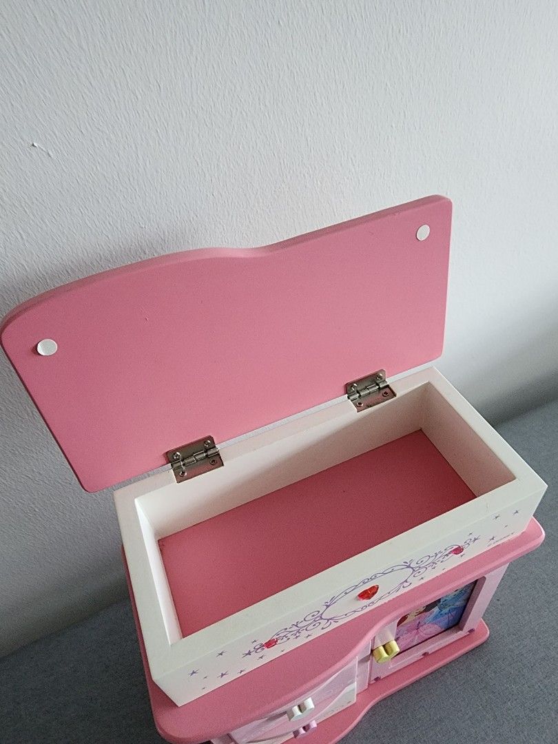 Disney princess Jewellery Box, Women's Fashion, Jewelry & Organisers ...