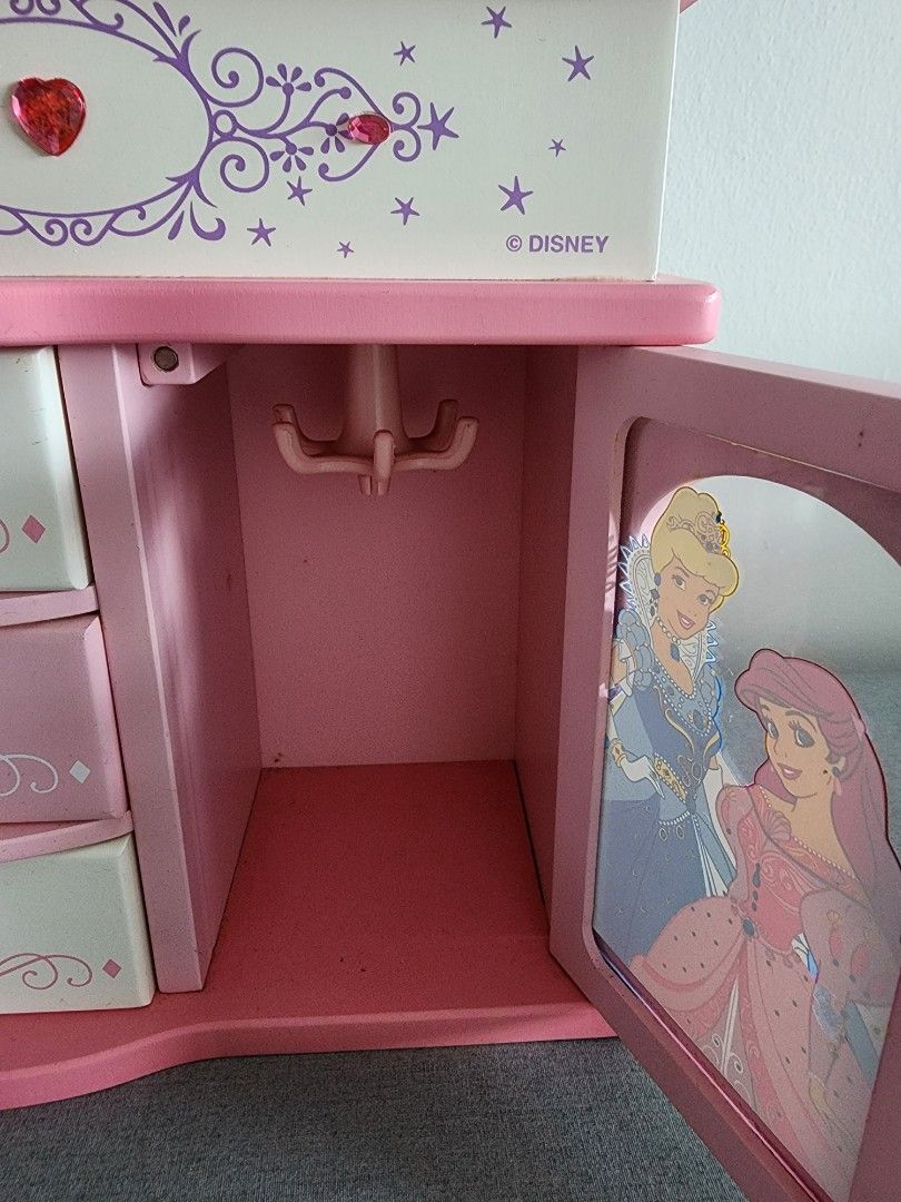 Disney princess Jewellery Box, Women's Fashion, Jewelry & Organisers ...