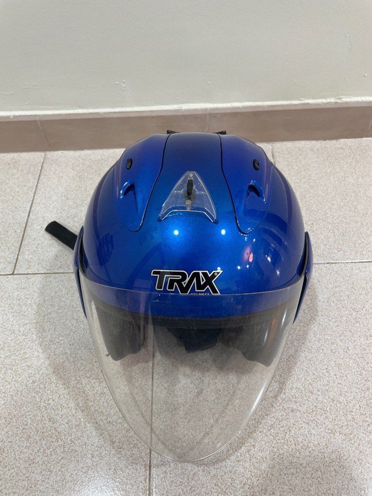 Faulty Trax helmet, Motorcycles, Motorcycle Accessories on Carousell