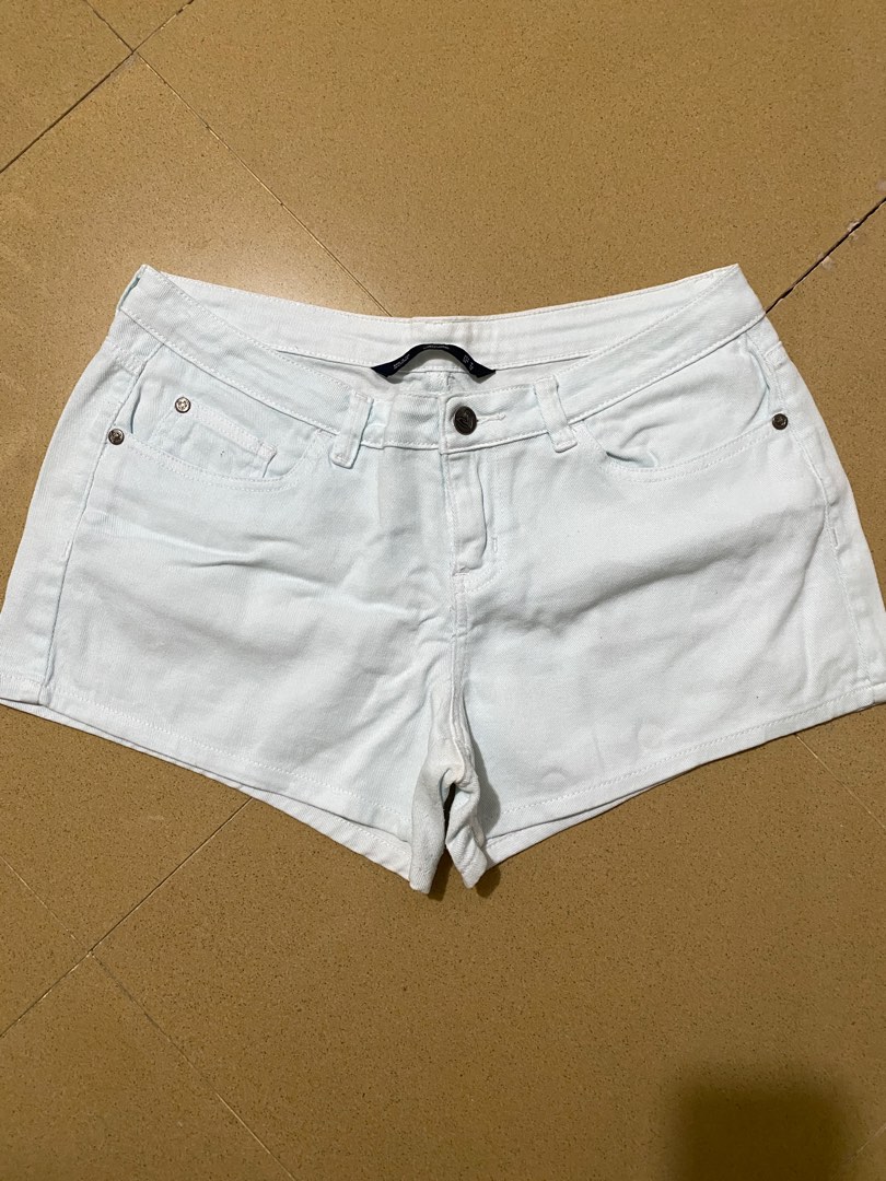 Forme Shorts, Women's Fashion, Bottoms, Shorts on Carousell