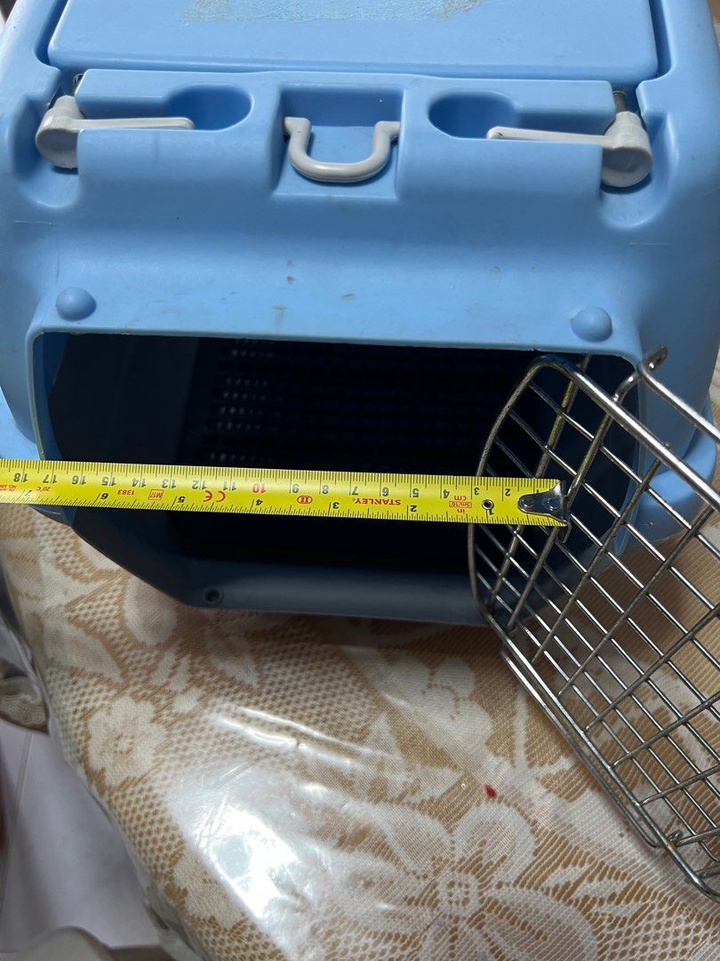 Hand Carry Cage, Pet Supplies, Homes & Other Pet Accessories on Carousell