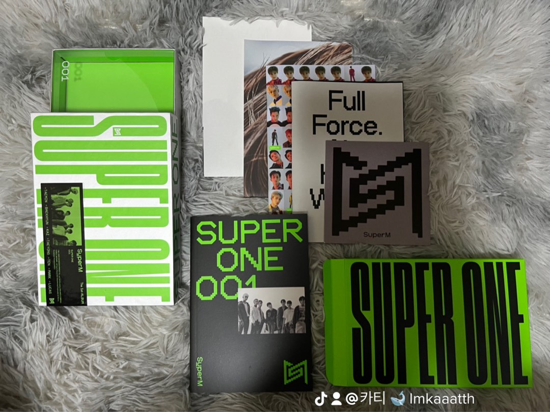 Kpop unsealed albums, Hobbies & Toys, Memorabilia & Collectibles, K ...