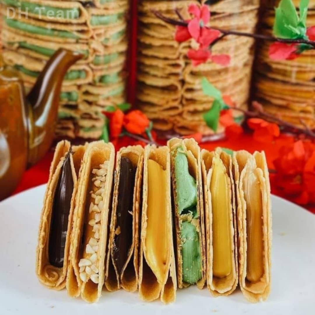 Kuih kapit, Food & Drinks, Homemade Bakes on Carousell