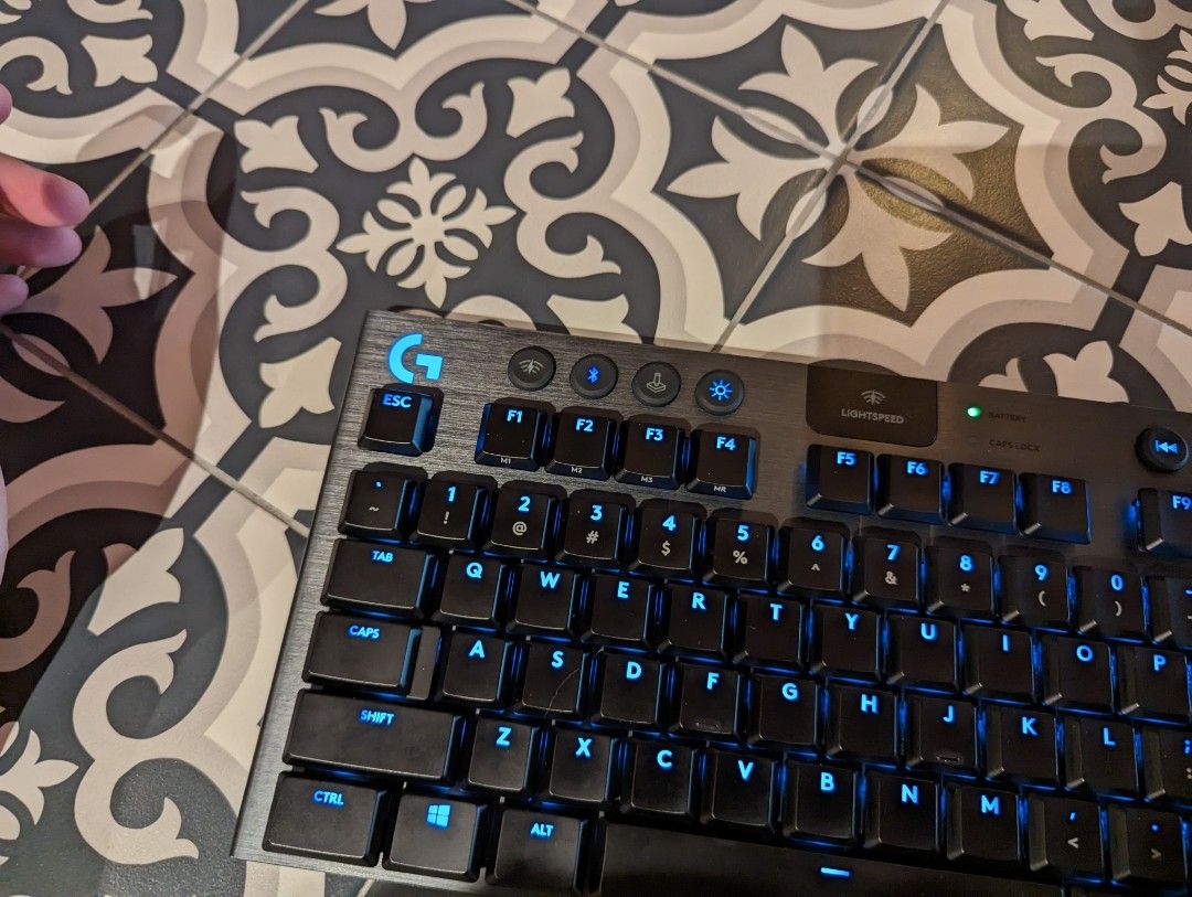 Logitech G915 TKL, Computers & Tech, Parts & Accessories, Computer Keyboard on Carousell