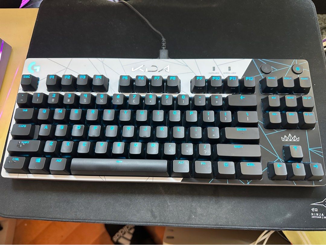 Logitech G Pro KDA keyboard, 電腦＆科技, 電腦周邊及配件, 電腦鍵盤及相關產品 - Carousell