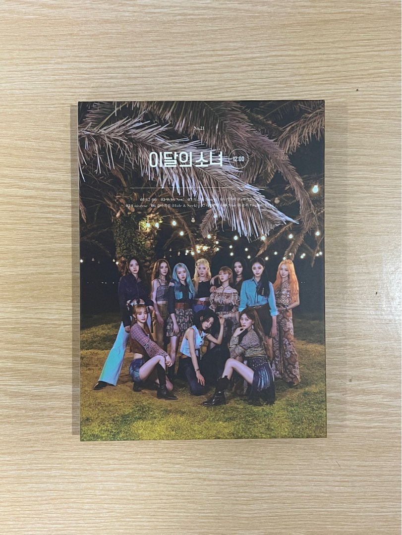 LOONA 12:00 Album (Unsealed & Repackaged), Hobbies & Toys, Memorabilia ...
