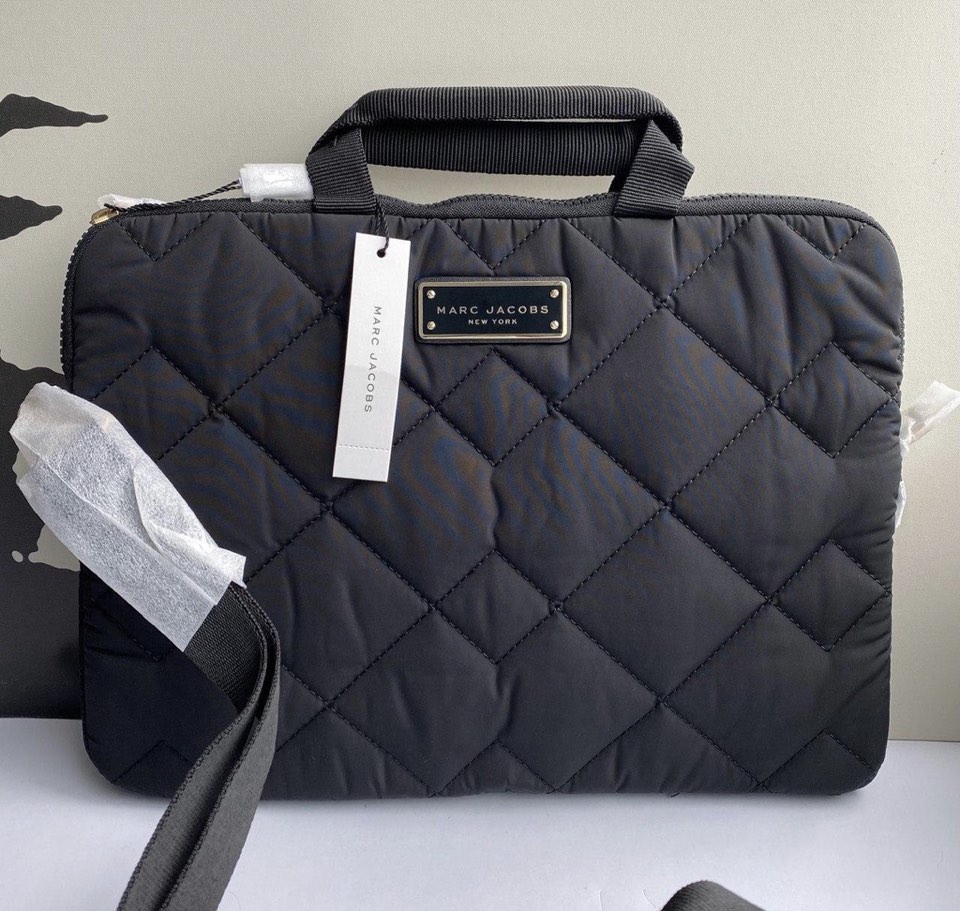 Marc Jacobs Laptop Bag, Women's Fashion, Bags & Wallets, Shoulder Bags ...