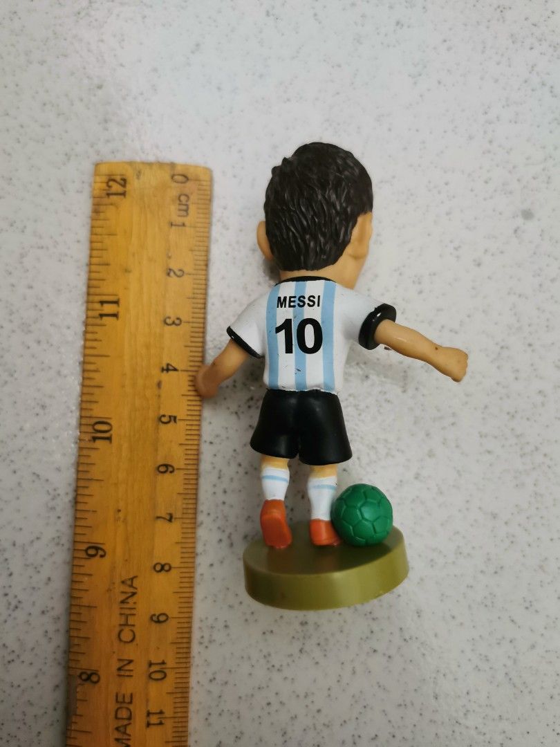 Messi patung, Hobbies & Toys, Toys & Games on Carousell