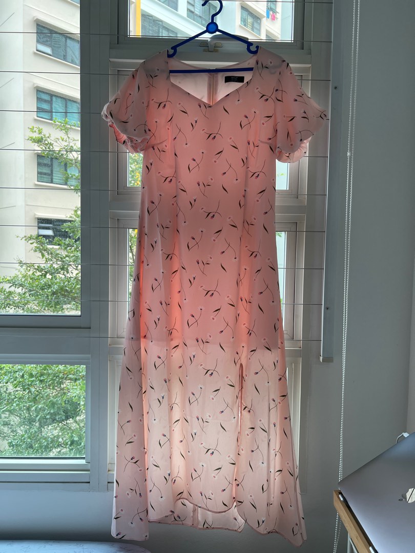 MGP label Pink Floral Maxi Dress, Women's Fashion, Dresses & Sets ...