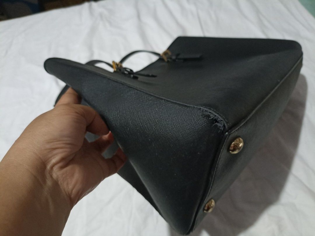 MICHAEL CORRS BAG, Luxury, Bags & Wallets on Carousell