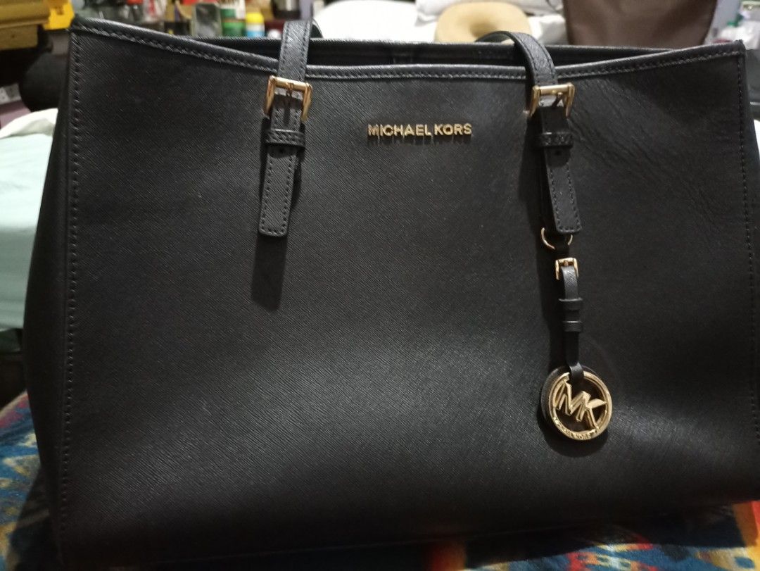 MICHAEL CORRS BAG, Luxury, Bags & Wallets on Carousell