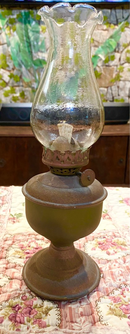 Old fashioned oil lamp (bought from Tangs long ago), Furniture & Home ...