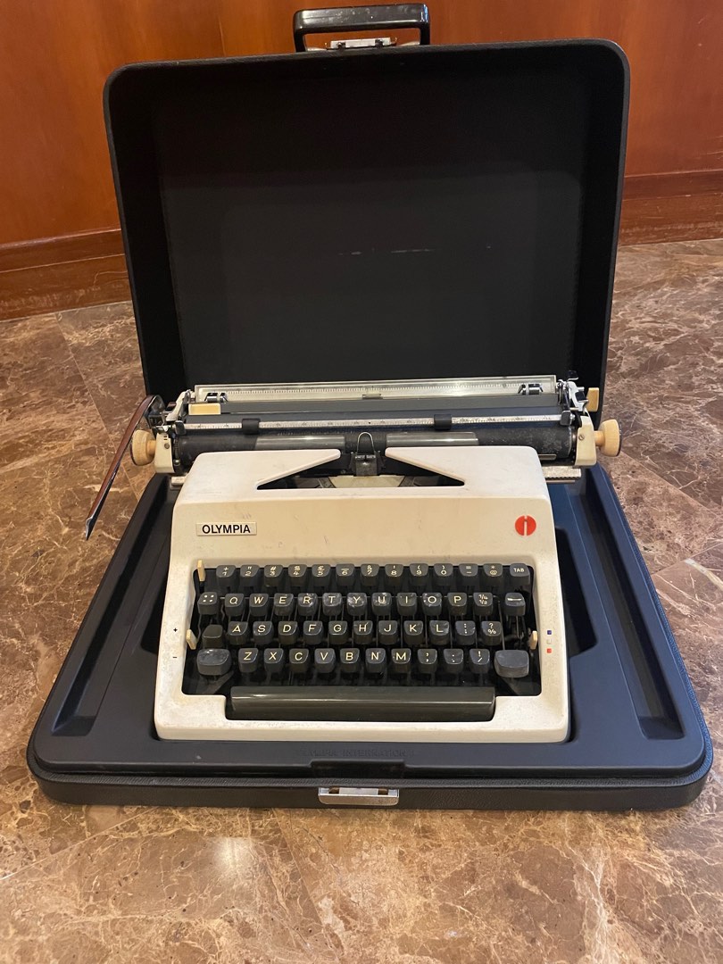 Olympia Typewriter, Hobbies & Toys, Memorabilia & Collectibles, Vintage ...