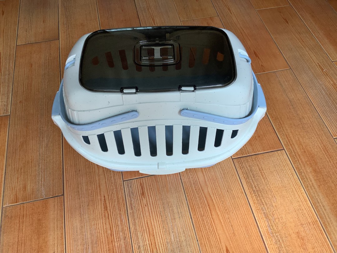 Pet Carrier, Pet Supplies, Homes & Other Pet Accessories on Carousell