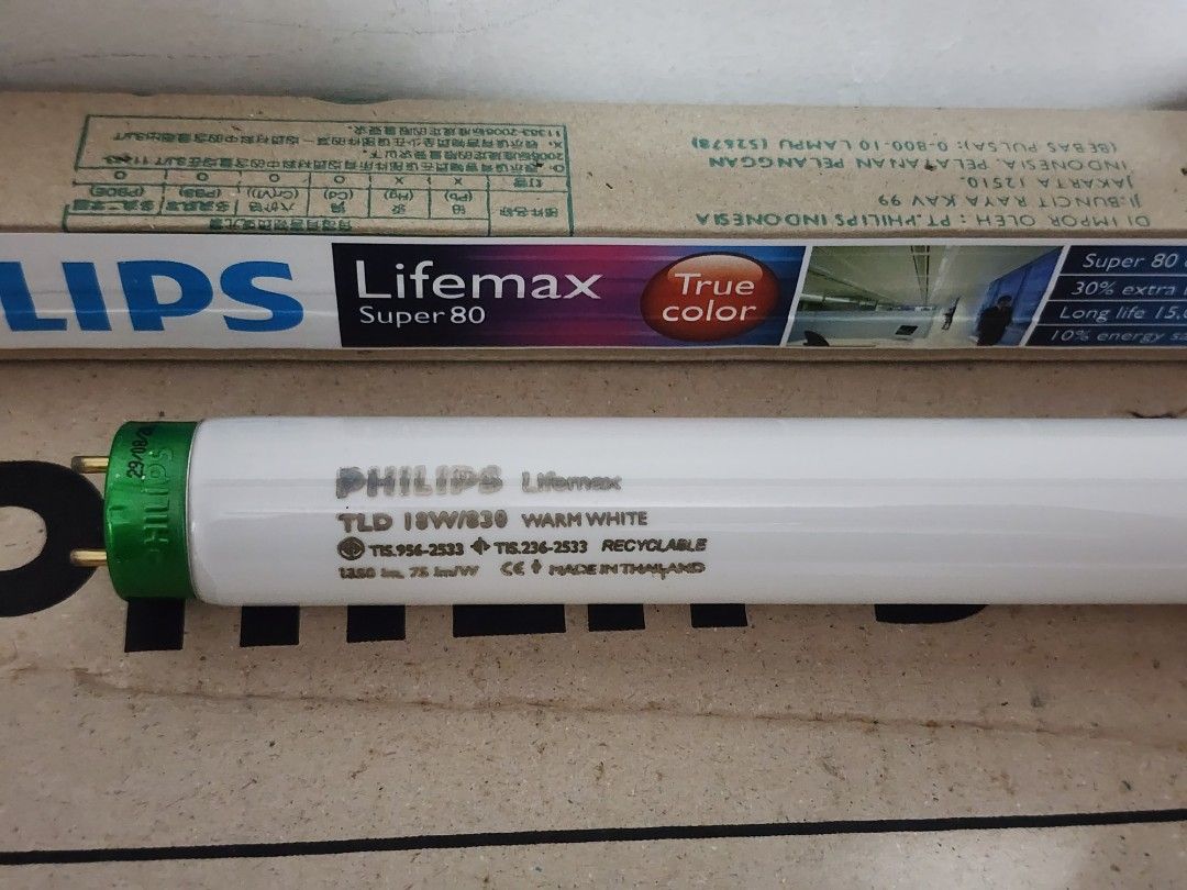 Philips Lifemax 18w, 2 feet fluorescent warm white. (Buy 1 free 1 ...