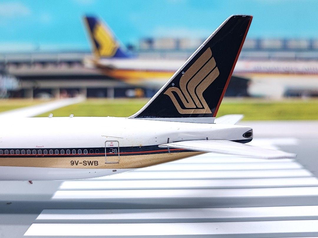 Phoenix Models 1:400 Singapore Airlines B777-300ER (SQ368) 9V-SWB ...