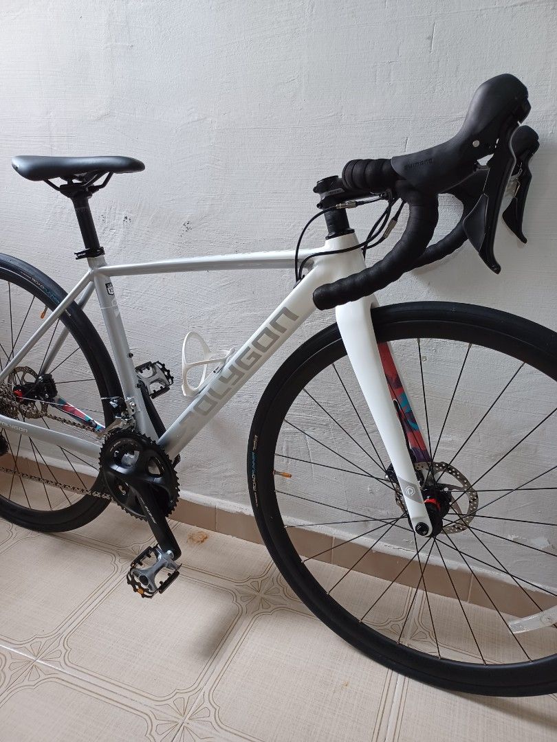 Polygon Strattos S5 Disc Road Bike, Sports Equipment, Bicycles & Parts ...