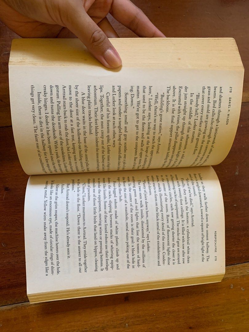 ROBOPOCALYPSE by Daniel H. Wilson, Hobbies & Toys, Books & Magazines ...