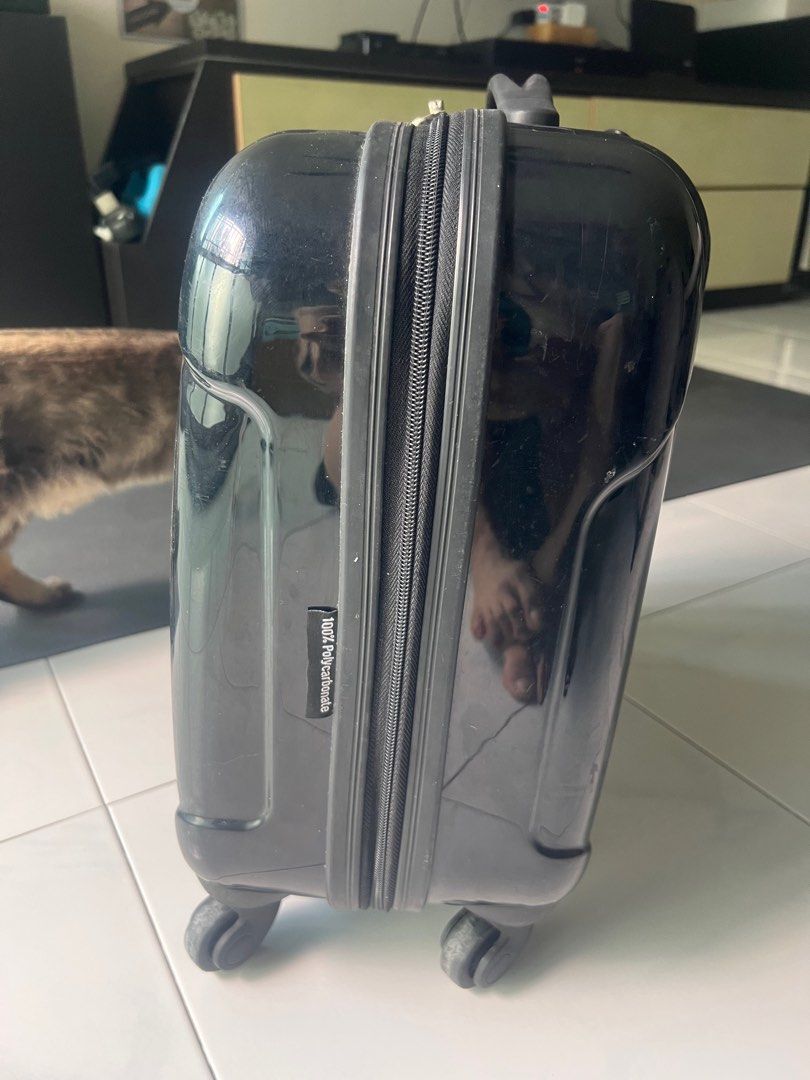 Samsonite cabin size luggage, Hobbies & Toys, Travel, Luggage on Carousell