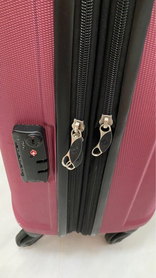 Samsonite carry-on hardshell luggage, Hobbies & Toys, Travel, Luggage ...