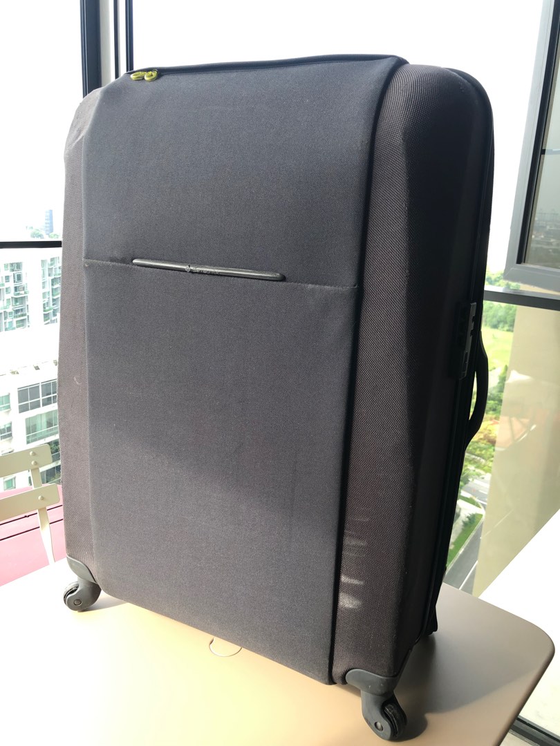 Samsonite large suitcase, Hobbies & Toys, Travel, Luggage on Carousell