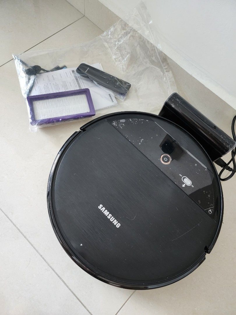 Samsung Powerbot-E VR5000, TV & Home Appliances, Vacuum Cleaner ...