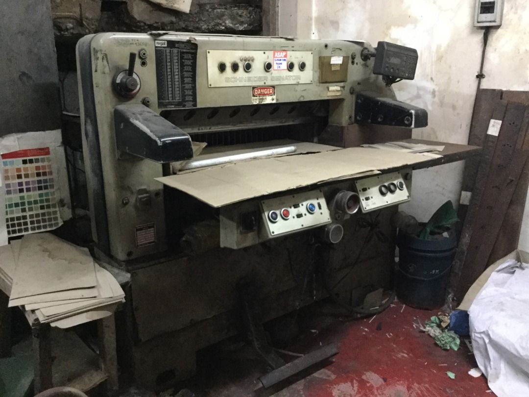 Schneider Senator Paper Cutting Machine 38", Commercial & Industrial ...