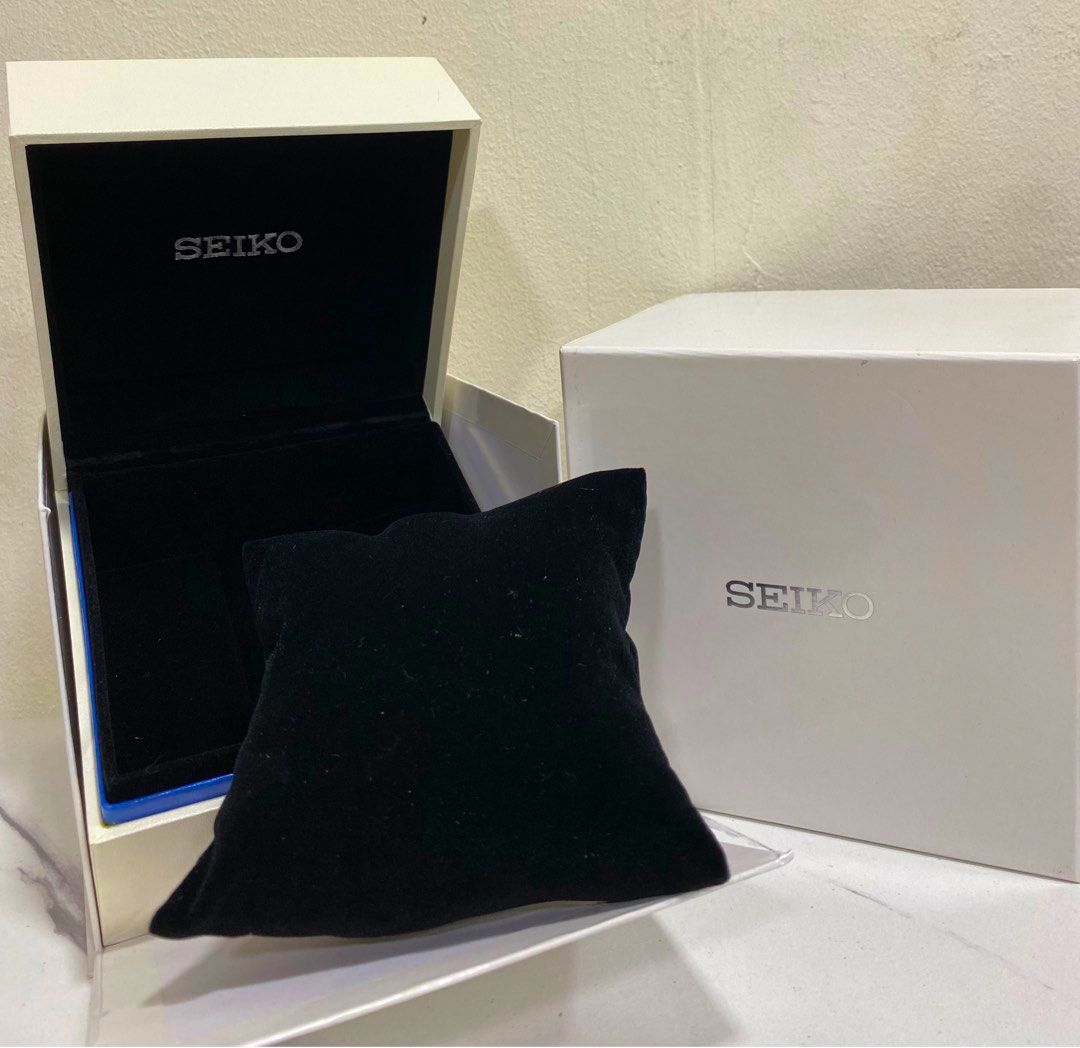 Seiko watch box , Women's Fashion, Jewelry & Organisers, Accessory ...