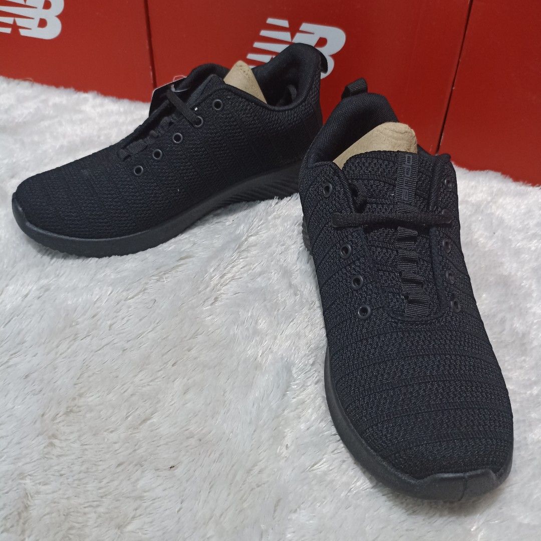 Sepatu ando irvine full black / mono black, Fesyen Pria, Sepatu ...