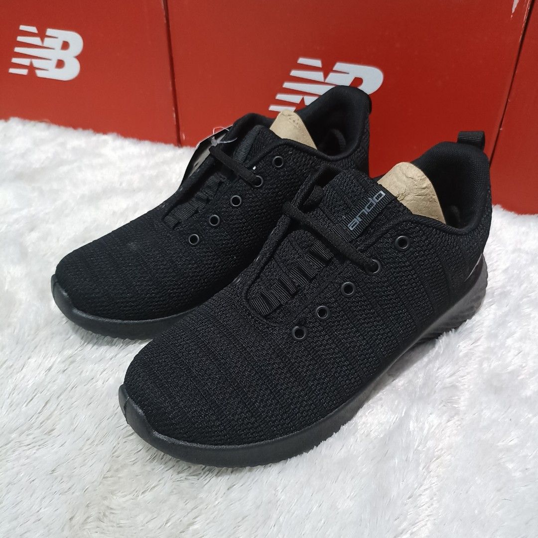 Sepatu ando irvine full black / mono black, Fesyen Pria, Sepatu ...